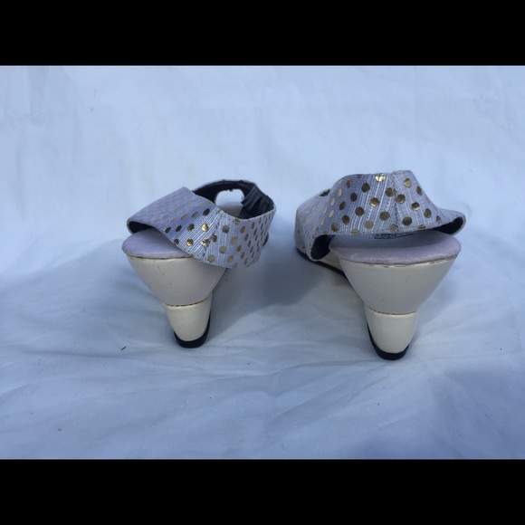 Andre Assous | Shoes | Andre Assous White Fabric Sling Back Wedge Shoe ...